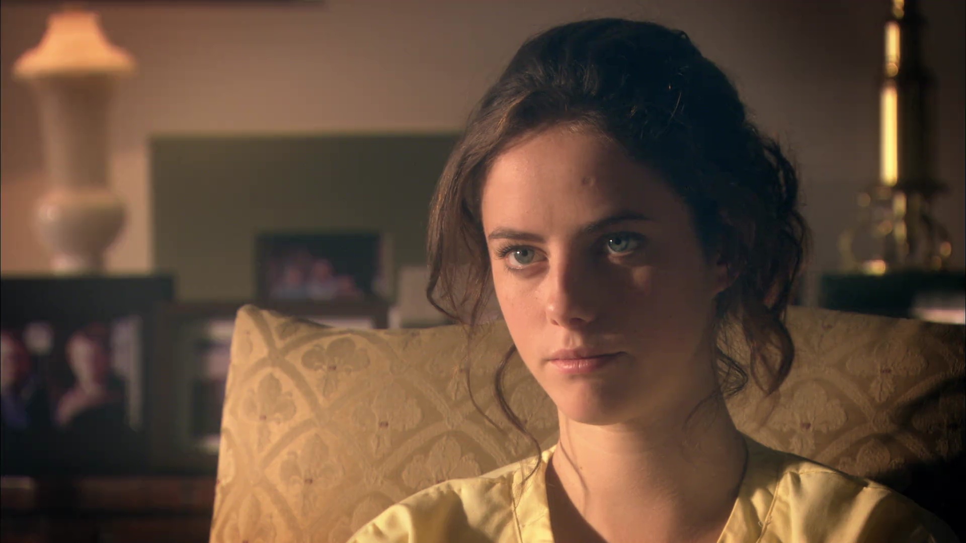 Watch Skins Season 4 Online | Stream TV Shows | Stan