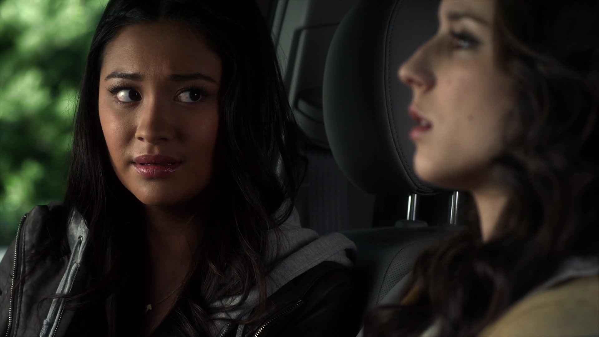 Watch Pretty Little Liars Season 2 Online | Stream TV Shows | Stan