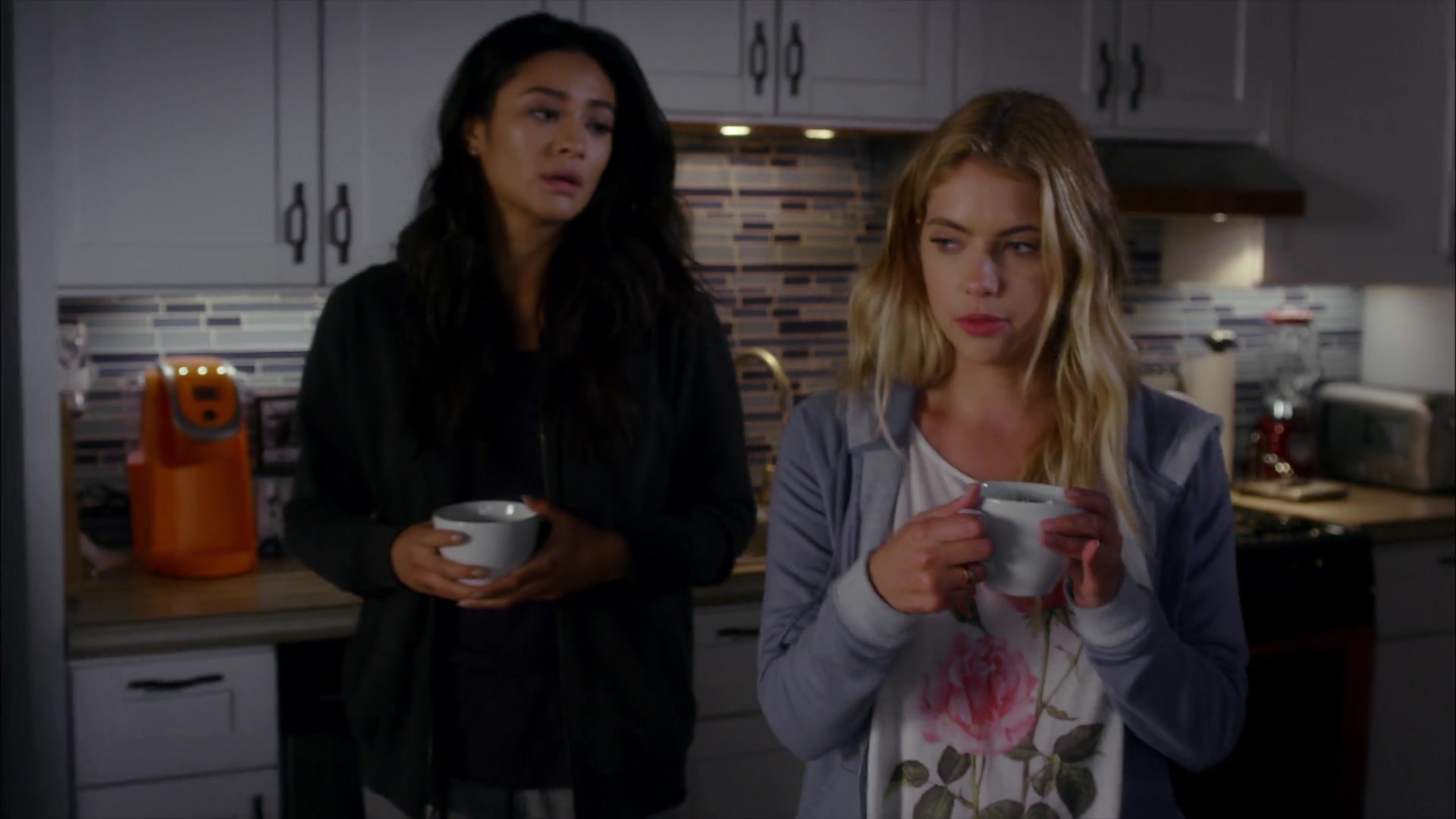 Watch Pretty Little Liars Season 7 Online | Stream TV Shows | Stan