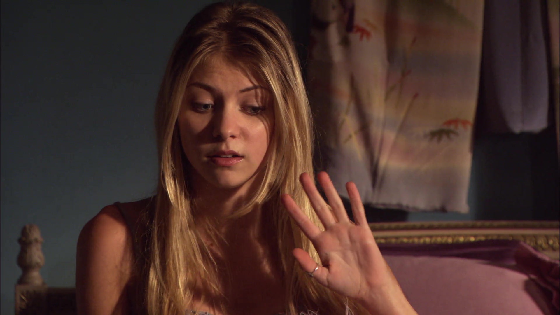 Watch Gossip Girl Online | Stream Seasons 1-6 Now | Stan