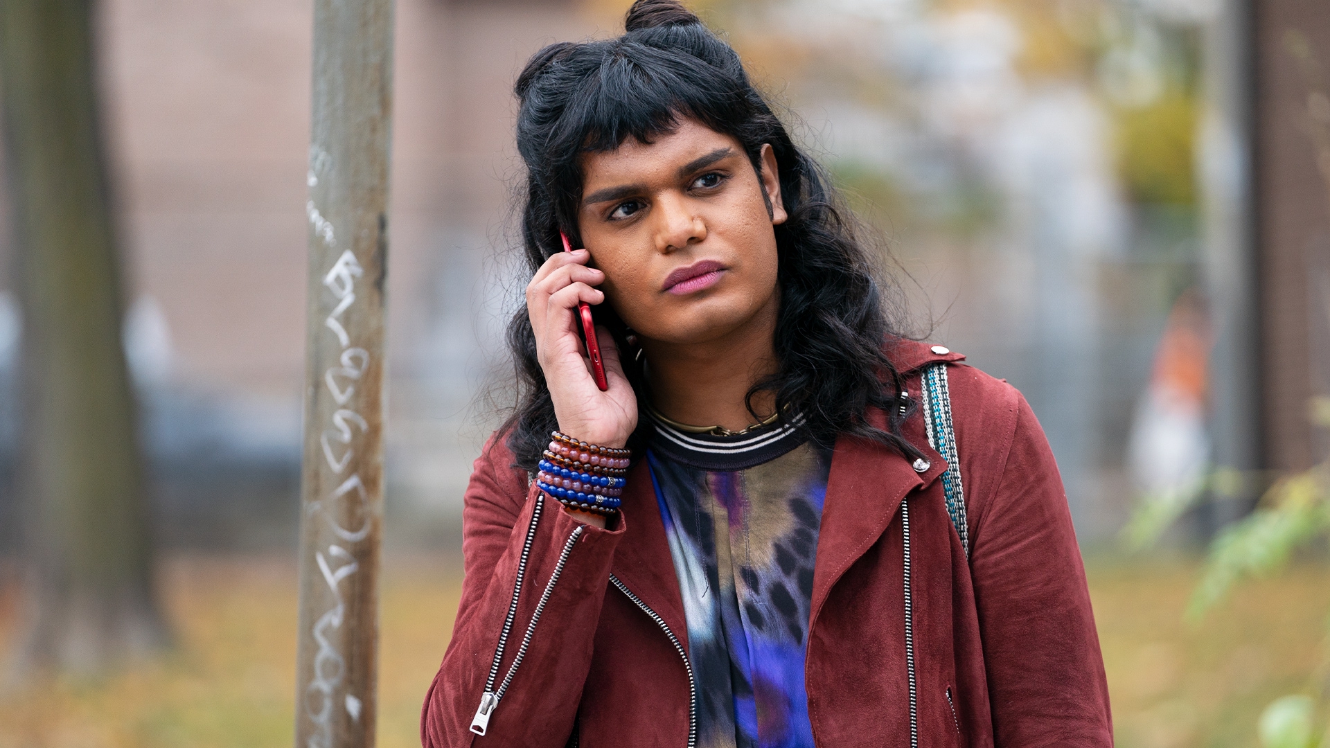 Watch Sort Of Season 1 Online | Stream TV Shows | Stan