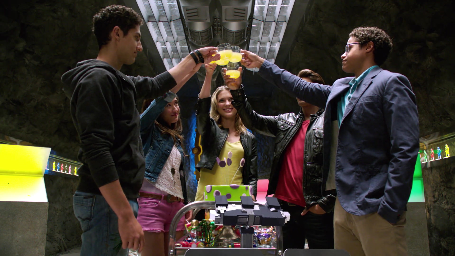 Watch Power Rangers: Megaforce Online | Stream Seasons 1-2 Now | Stan