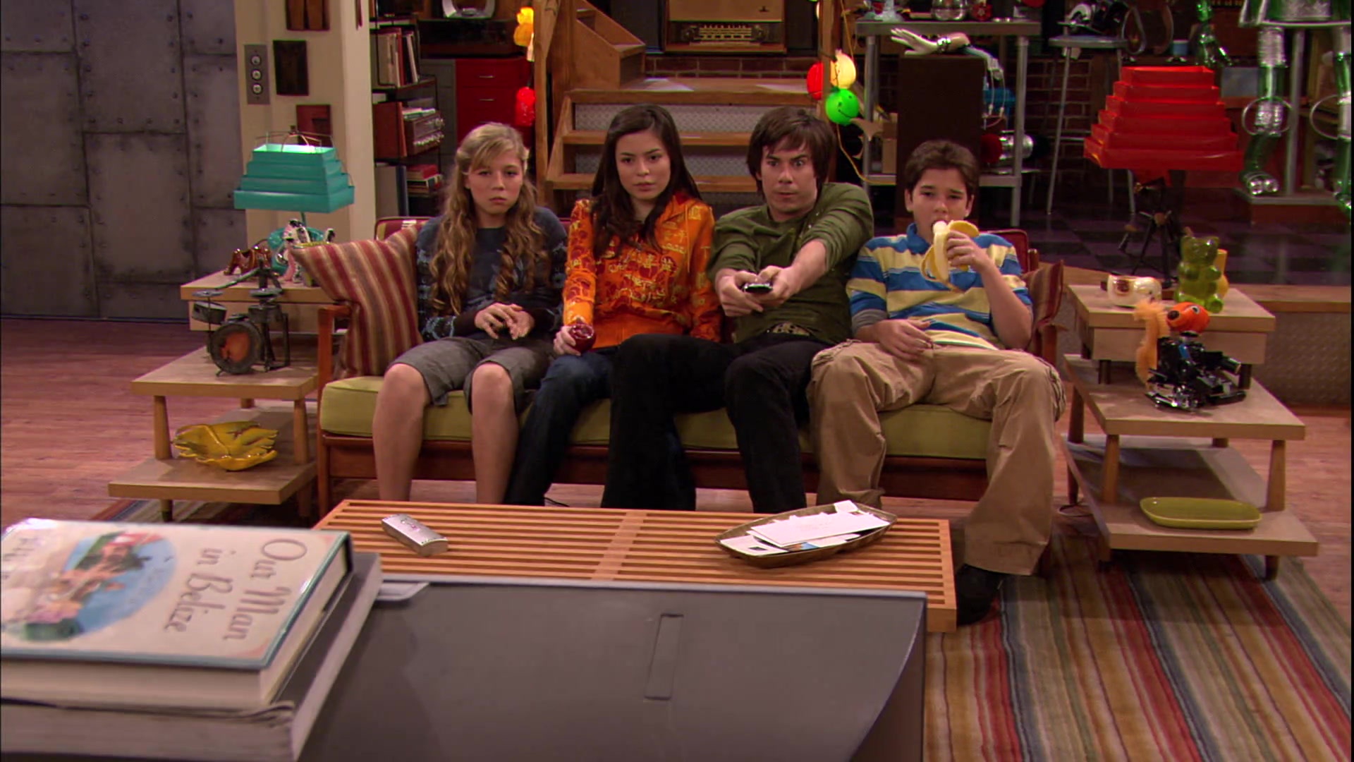 Watch iCarly Online | Stream Seasons 1-6 Now | Stan