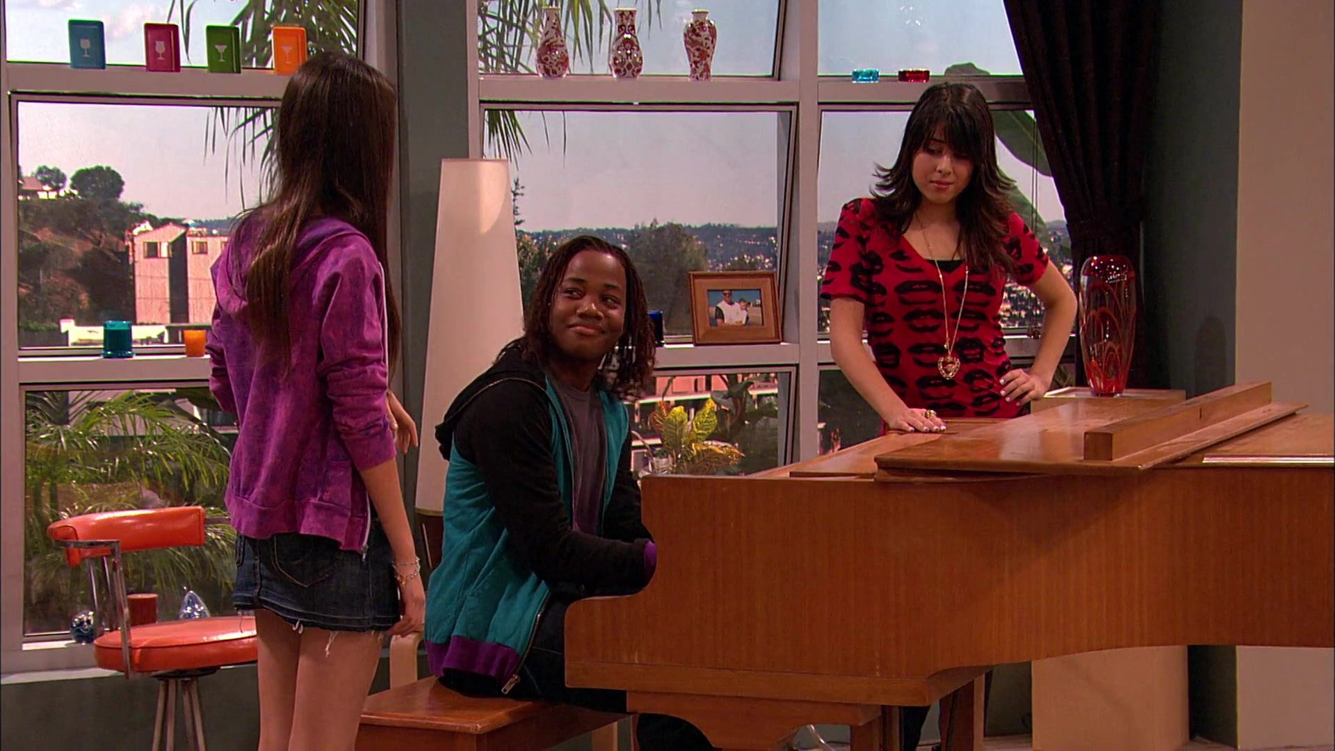 Watch Victorious Online | Stream Seasons 1-3 Now | Stan