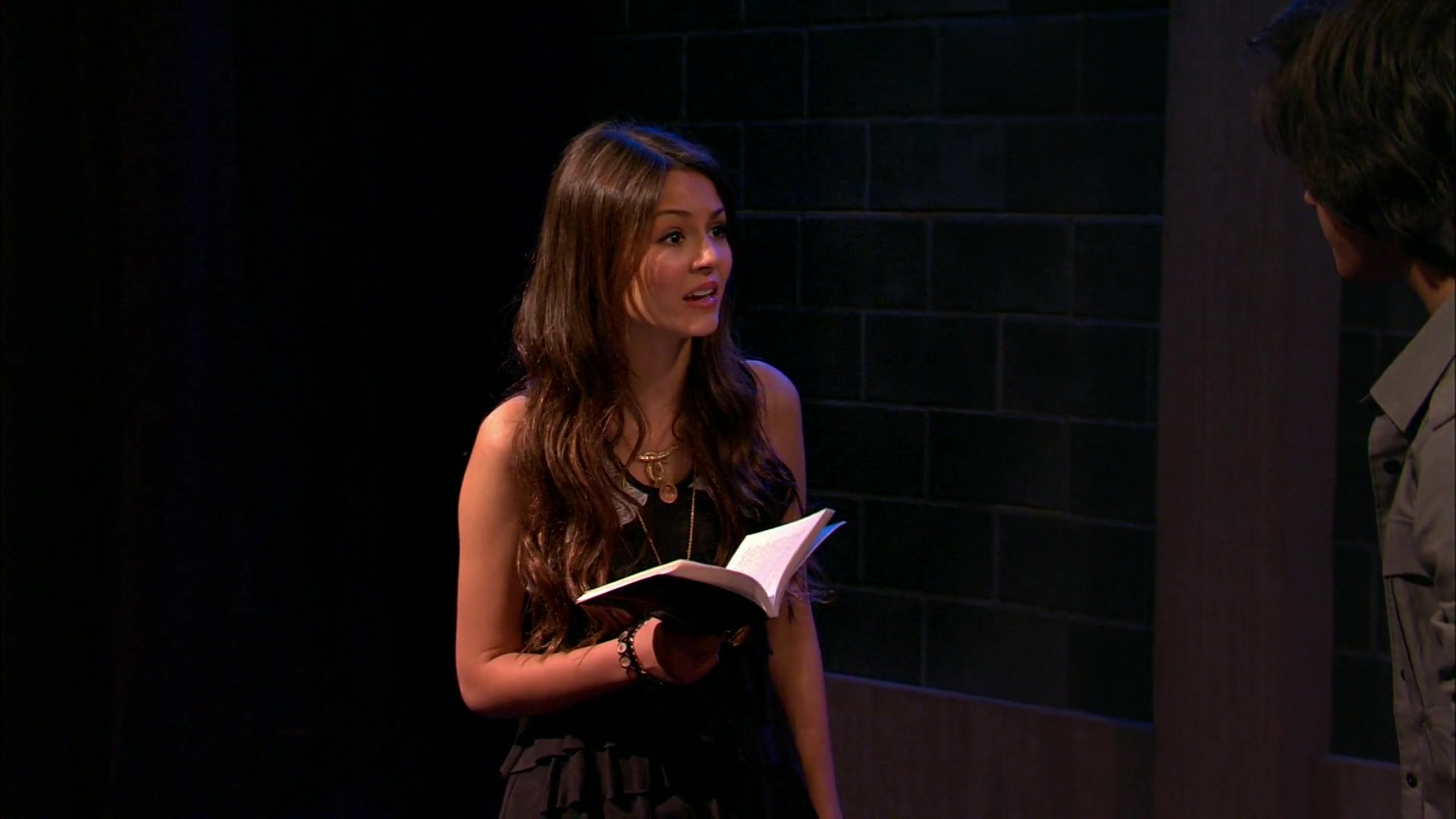 Watch Victorious Online | Stream Seasons 1-3 Now | Stan