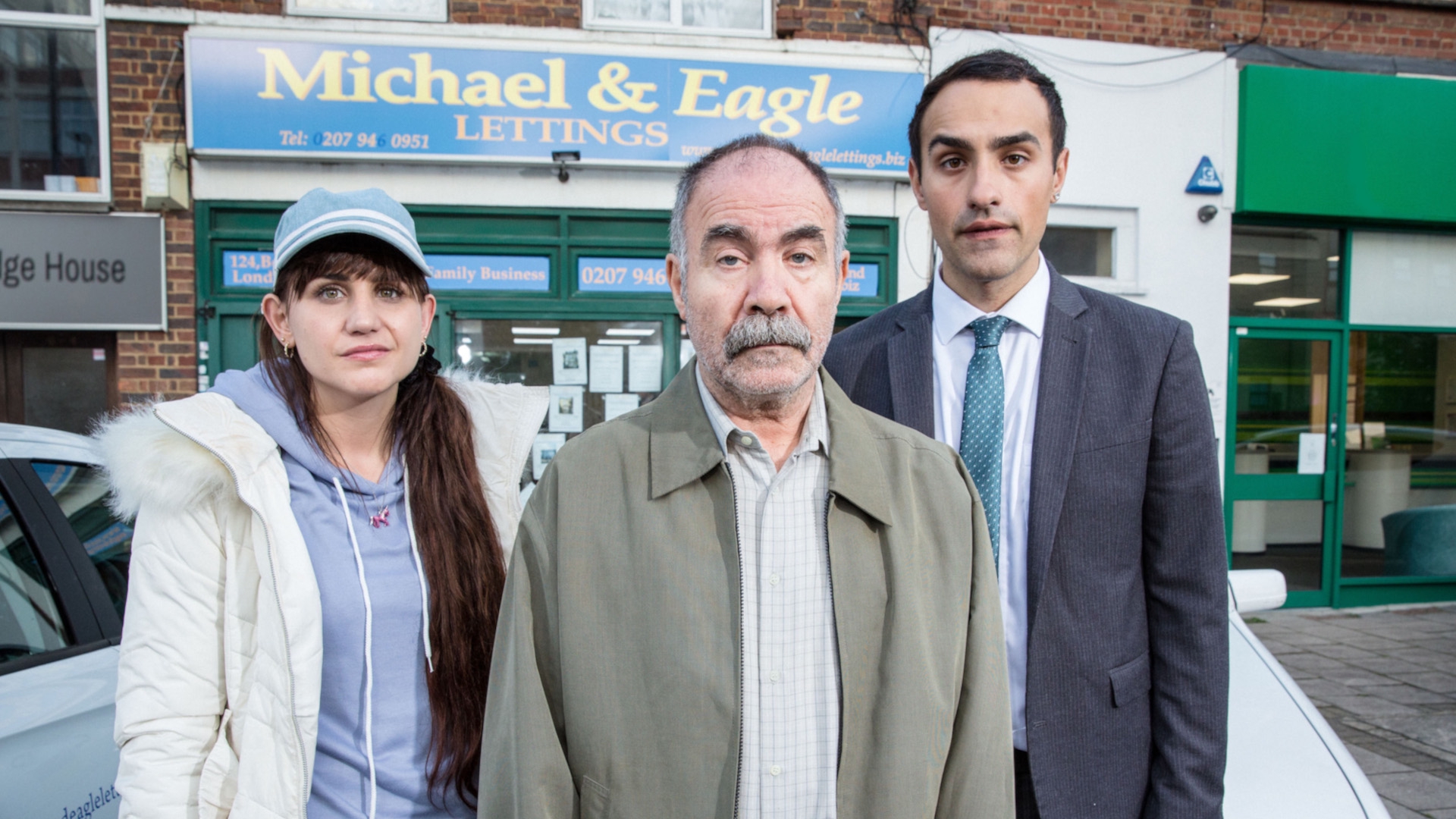 Watch Stath Lets Flats Online | Stream Seasons 1-3 Now | Stan