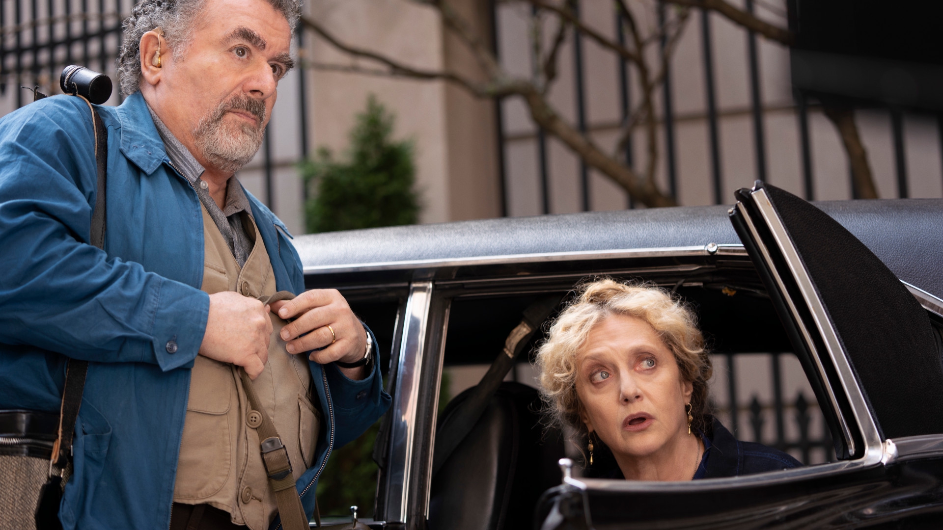 Watch Hunters Online | Stream Seasons 1-2 Now | Stan