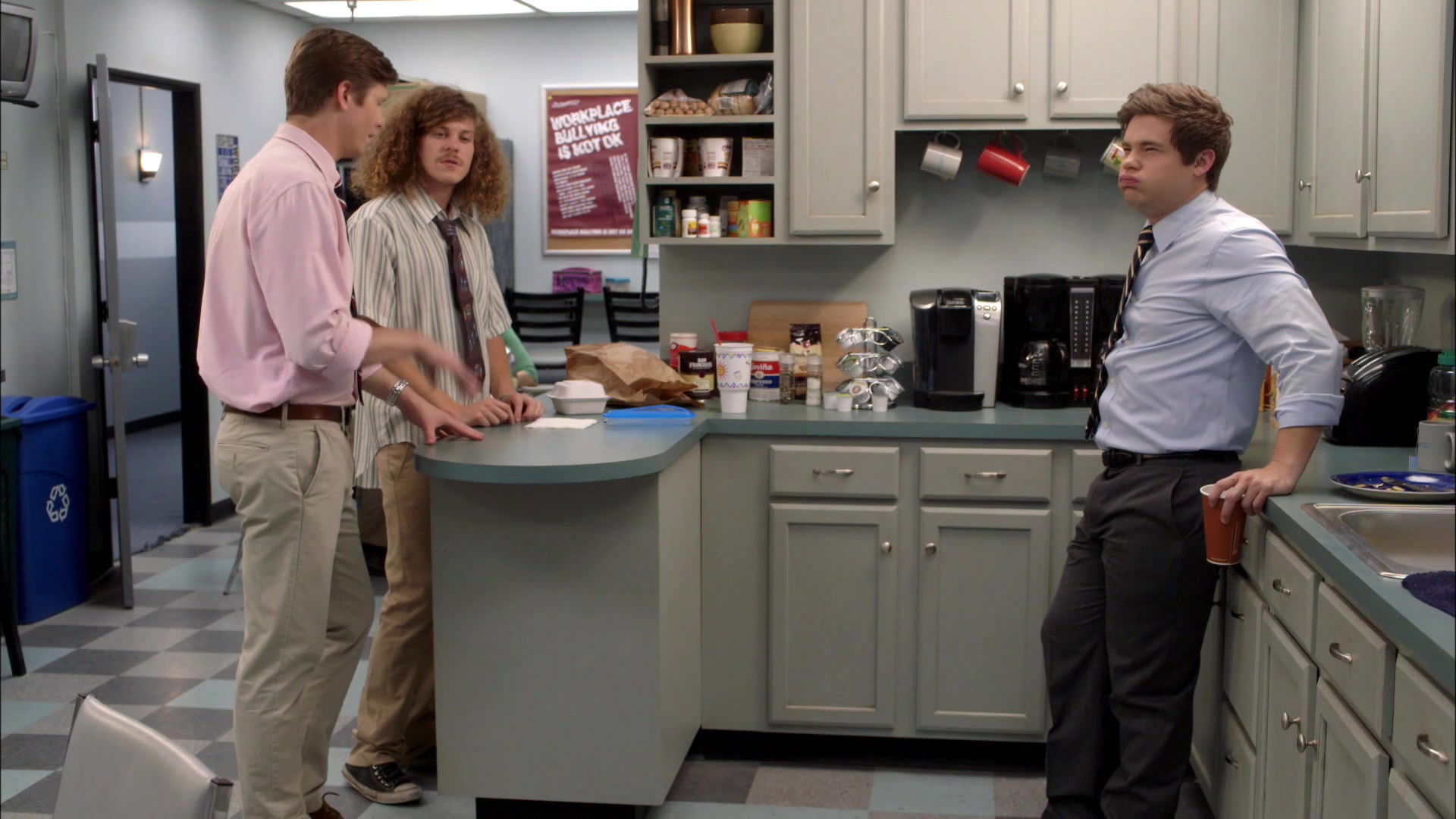 Watch Workaholics Season 3 Online | Stream TV Shows | Stan