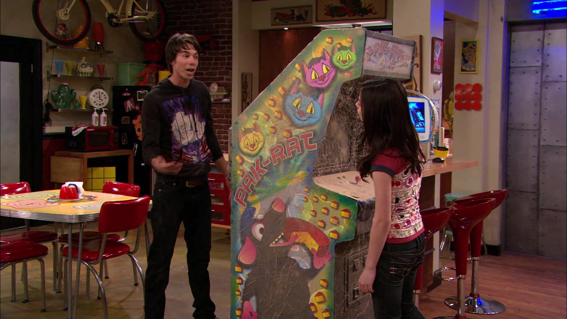 Watch iCarly Season 2 Online | Stream TV Shows | Stan