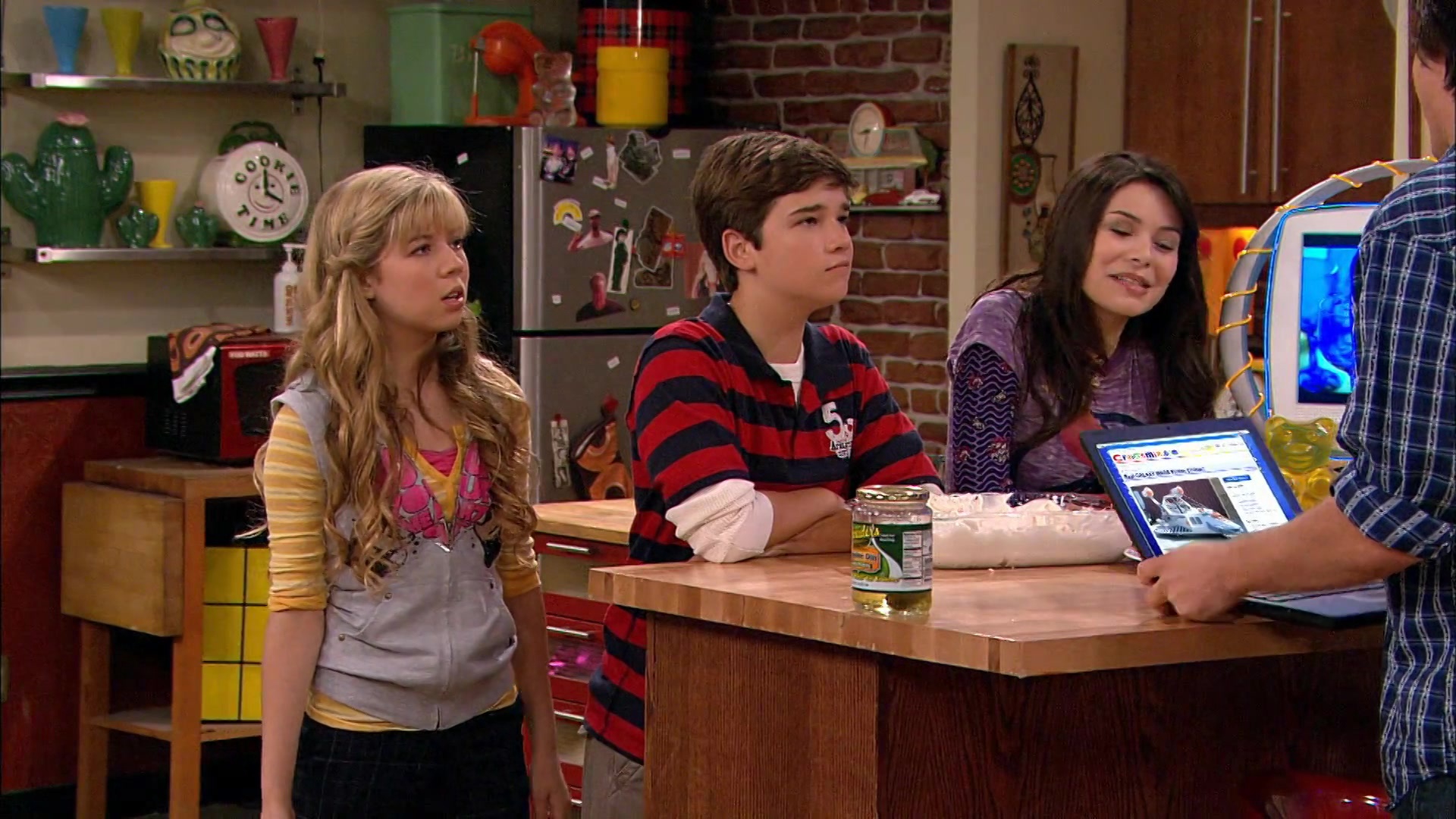 Watch iCarly Season 2 Online | Stream TV Shows | Stan