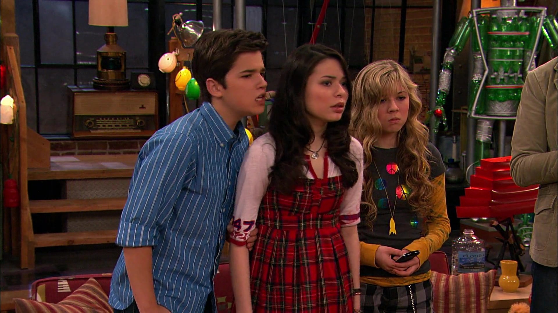 Watch iCarly Season 2 Online | Stream TV Shows | Stan
