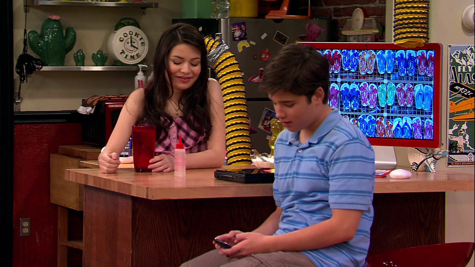 Watch iCarly Season 3 Online | Stream TV Shows | Stan