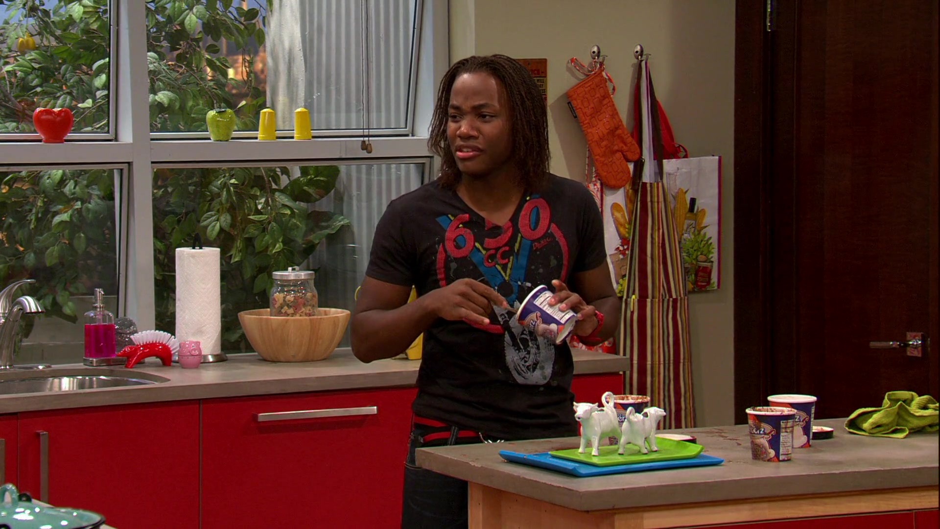 Watch Victorious Season 2 Online | Stream TV Shows | Stan