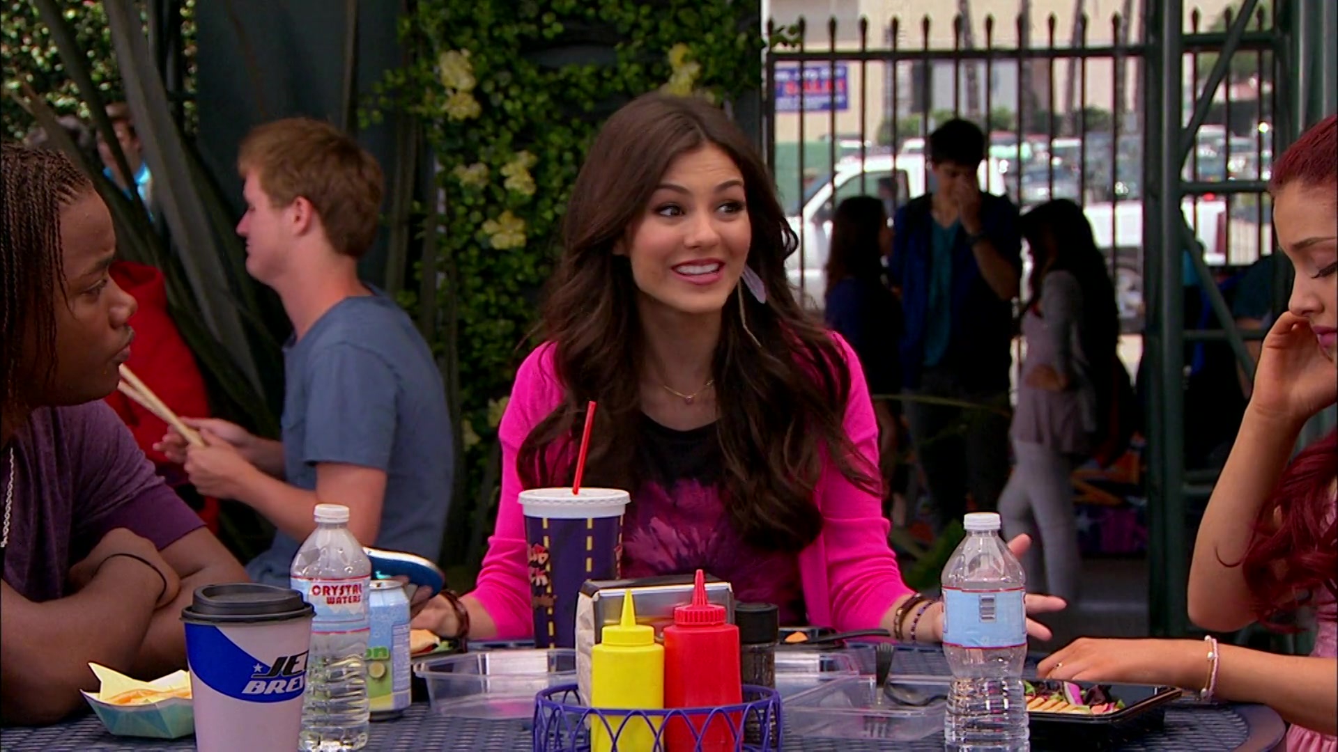 Watch Victorious Season 3 Online | Stream TV Shows | Stan